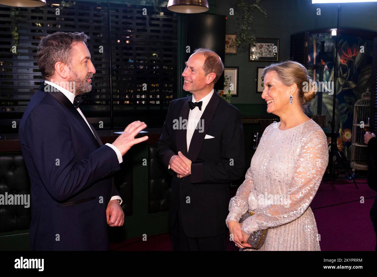 The Earl and Countess of Wessex meet Lee Mack at the Royal Variety ...