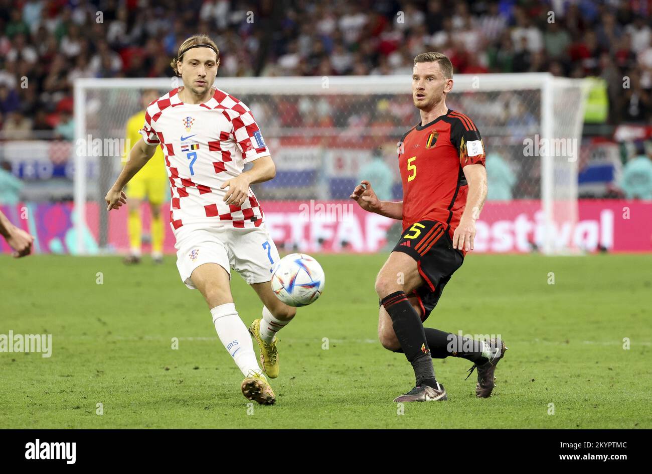 Lovro Majer of Croatia, Jan Vertonghen of Belgium during the FIFA World Cup 2022, Group F ...
