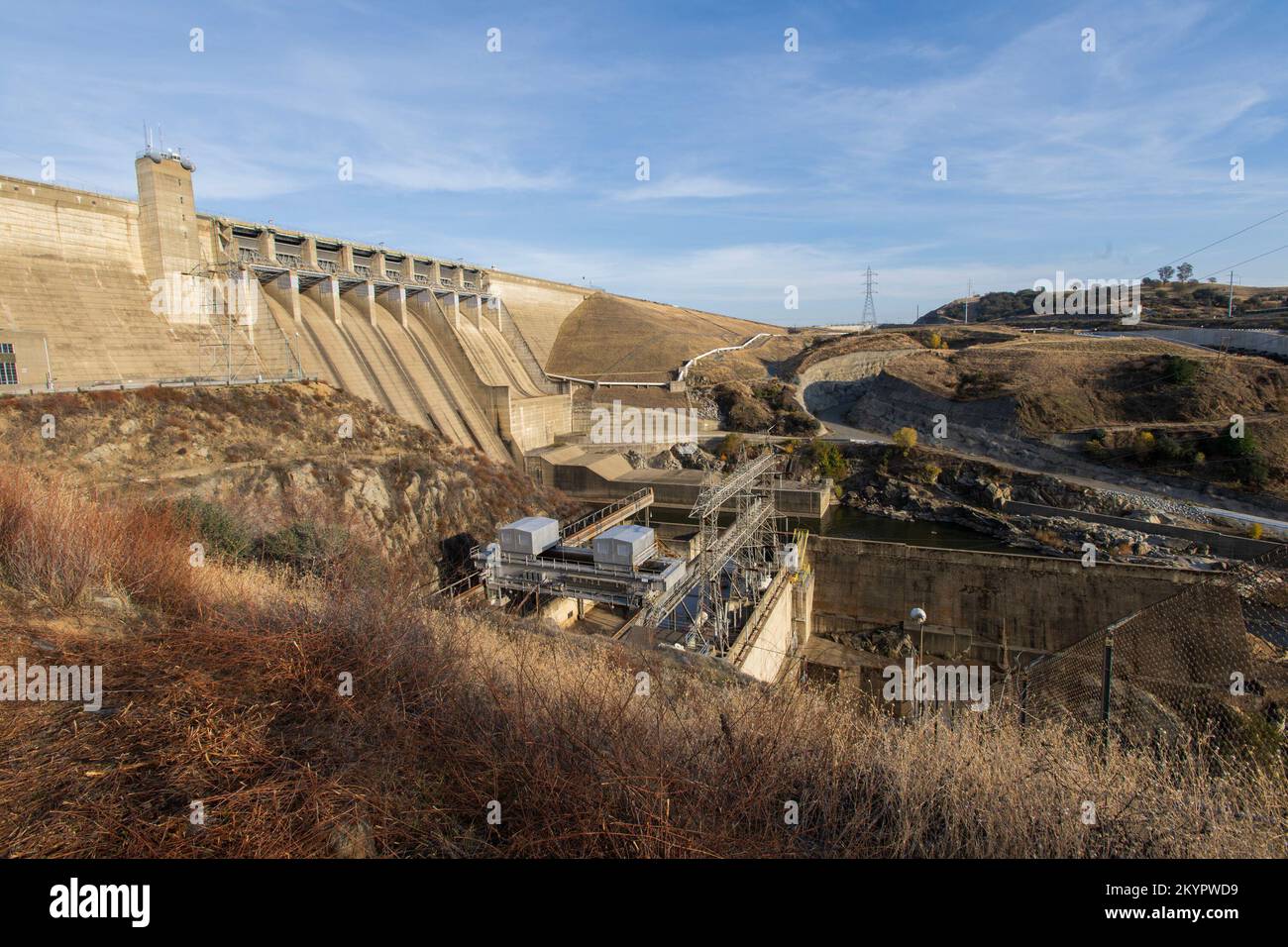 Folsom, CA, USA. 30th Nov, 2022. The older Folsom Dam spillway in ...