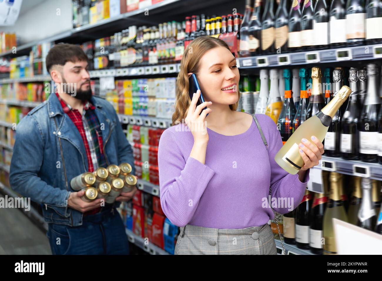 Choosing drink can shop hi-res stock photography and images - Alamy