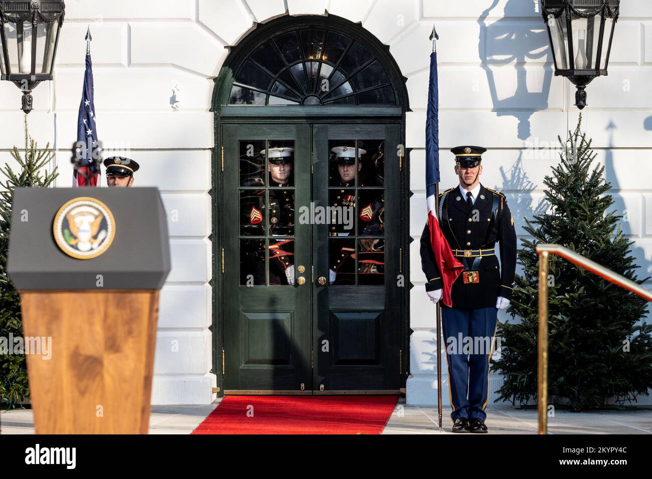 Washington, United States. 01st Dec, 2022. Two U.S. Marines posed to ...