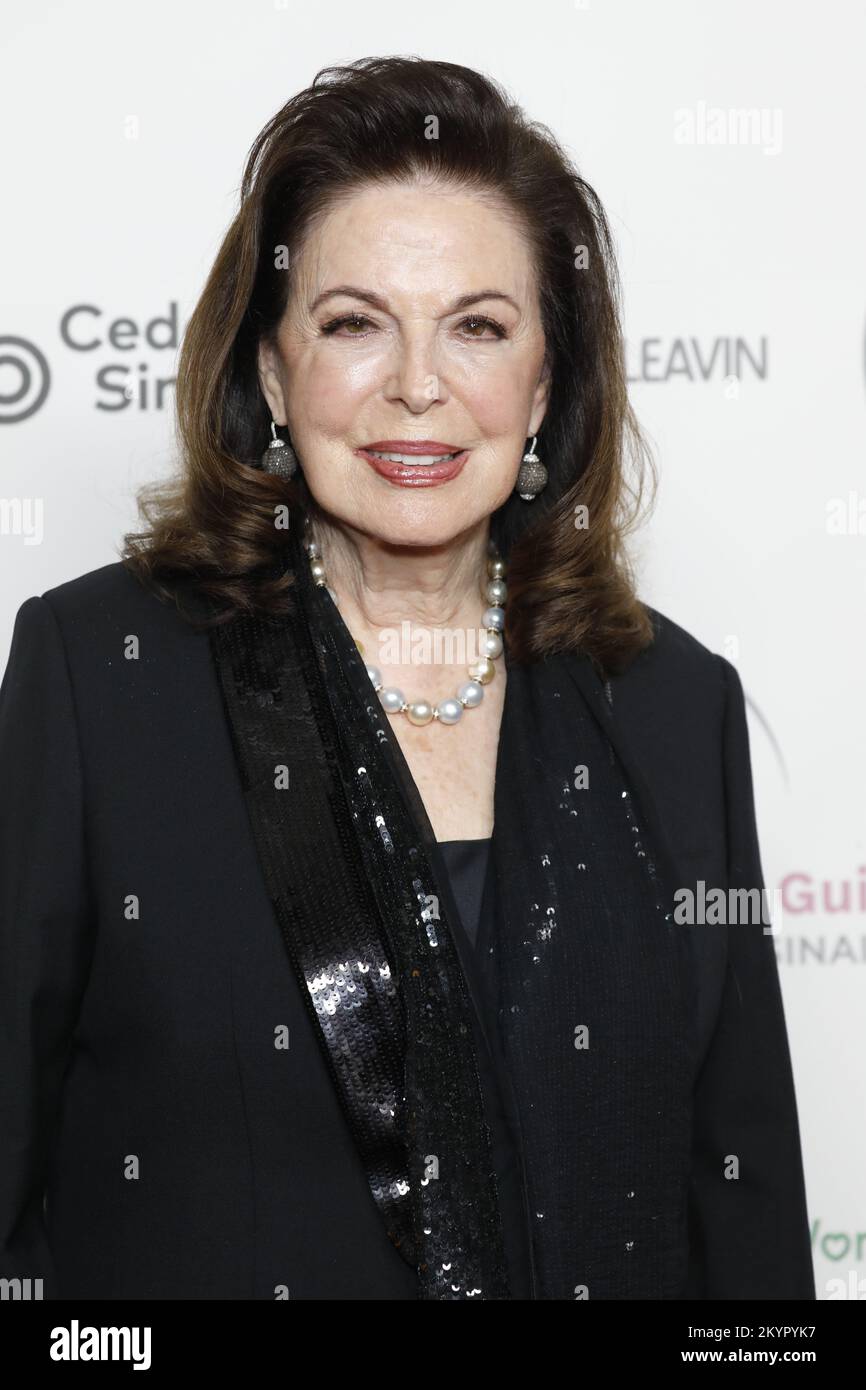 LOS ANGELES - NOV 30: Wendy Goldberg at the Women's Guild Cedars Sinai ...