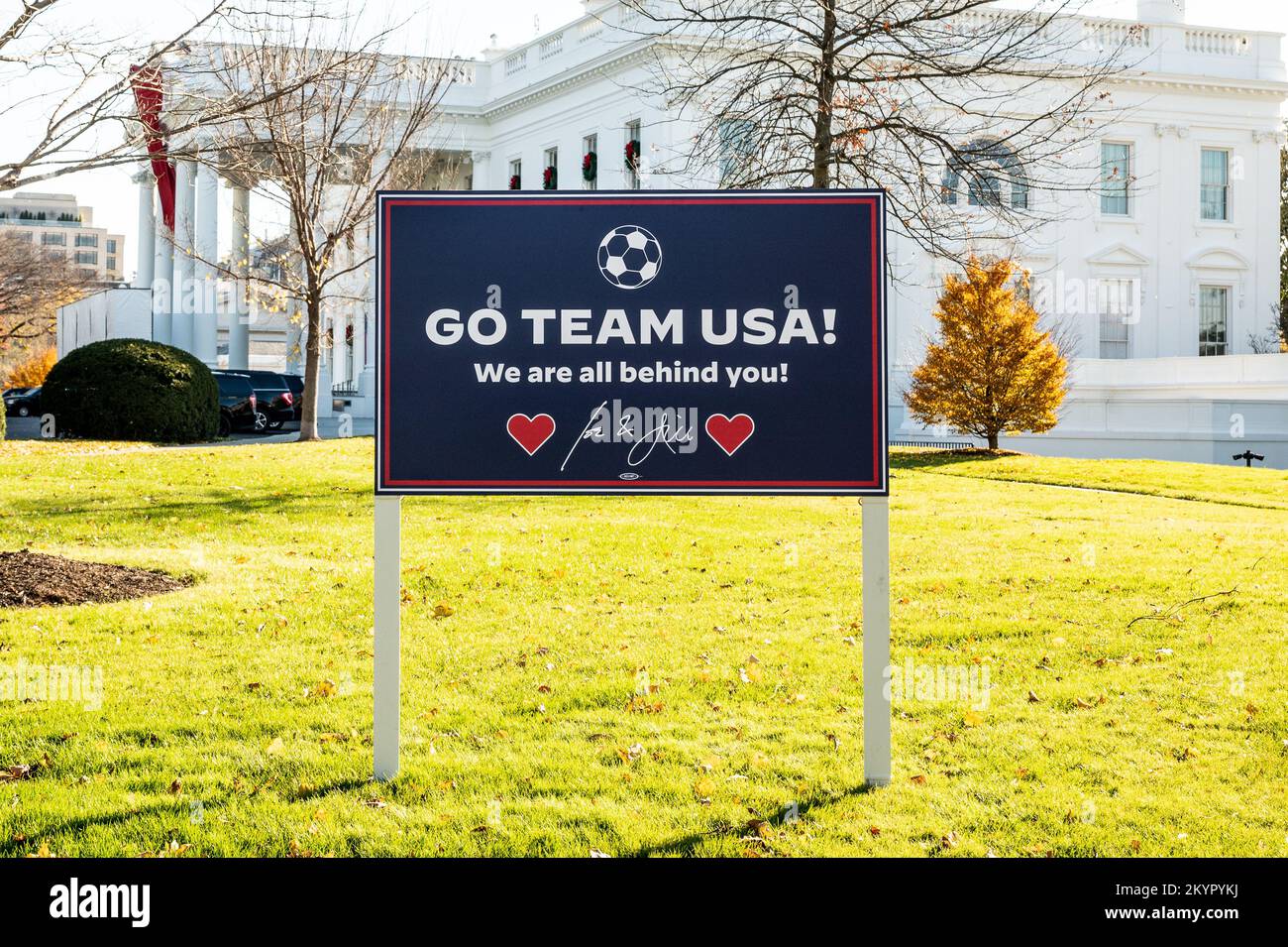 Washington, United States. 01st Dec, 2022. Sign saying "Go Team USA! We ...
