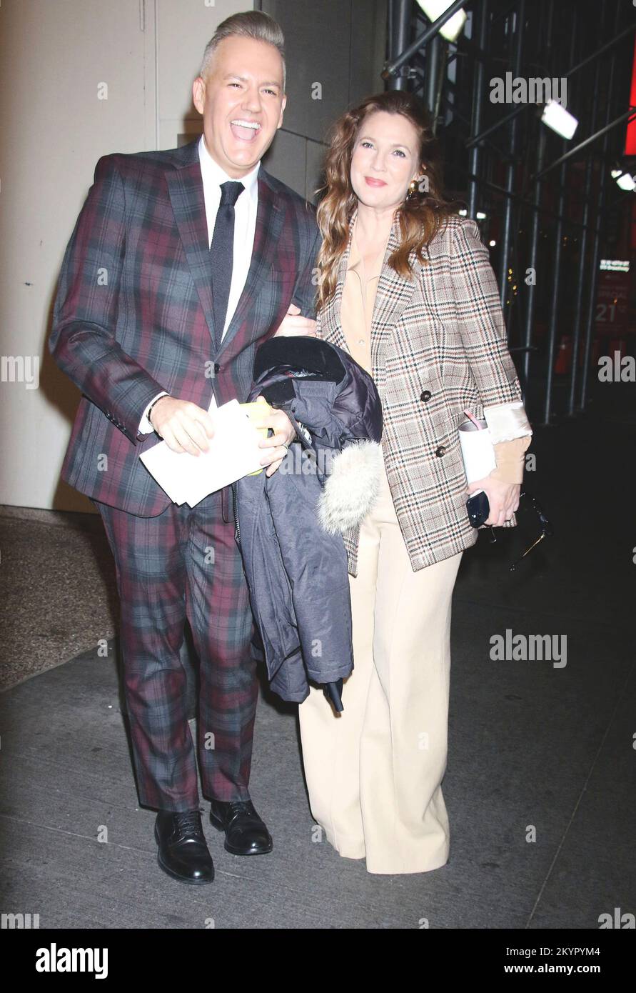 Celebrities At ‘cbs Morning Pictured Drew Barrymore Ross Mathews Location New York Usa