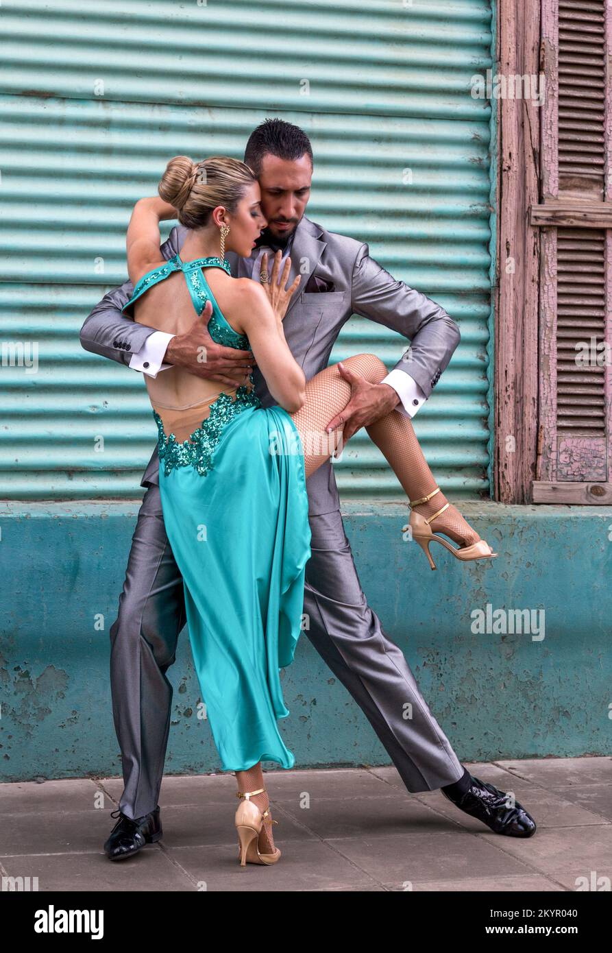 Professional tango dancers performing at Caminito, La Boca. Buenos ...