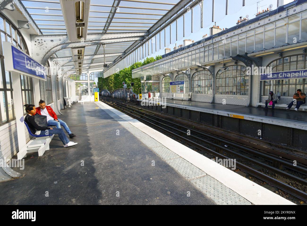 PARIS - SEPTEMBER 10, 2014: interior of Paris Metropolitain station ...