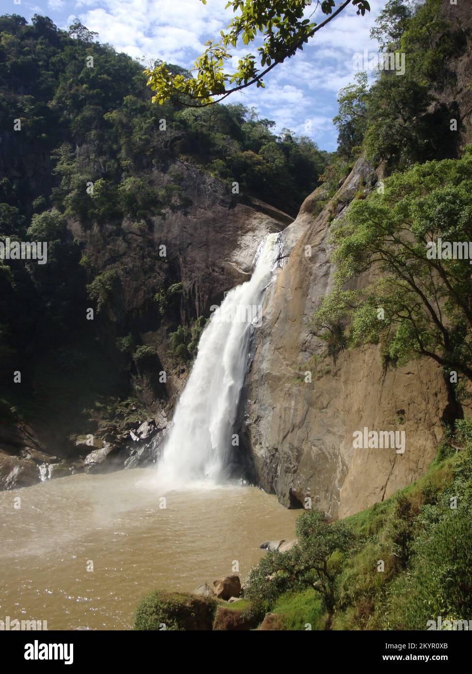 Dunhida Water Falls, Badulla, Sri Lanka Stock Photo - Alamy