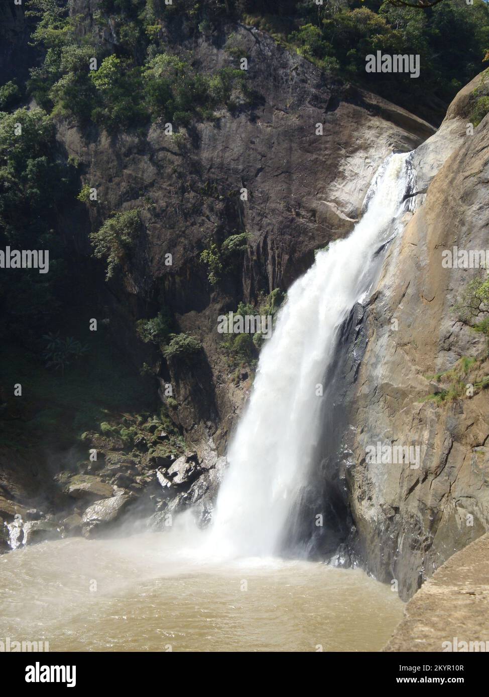 Dunhida Water Falls, Badulla, Sri Lanka Stock Photo - Alamy