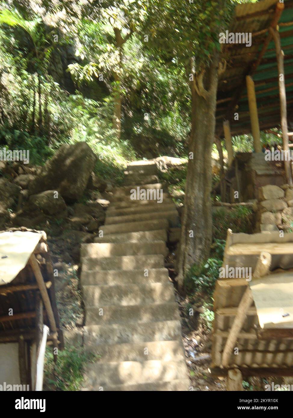 Dunhida Water Falls, Badulla, Sri Lanka Stock Photo - Alamy