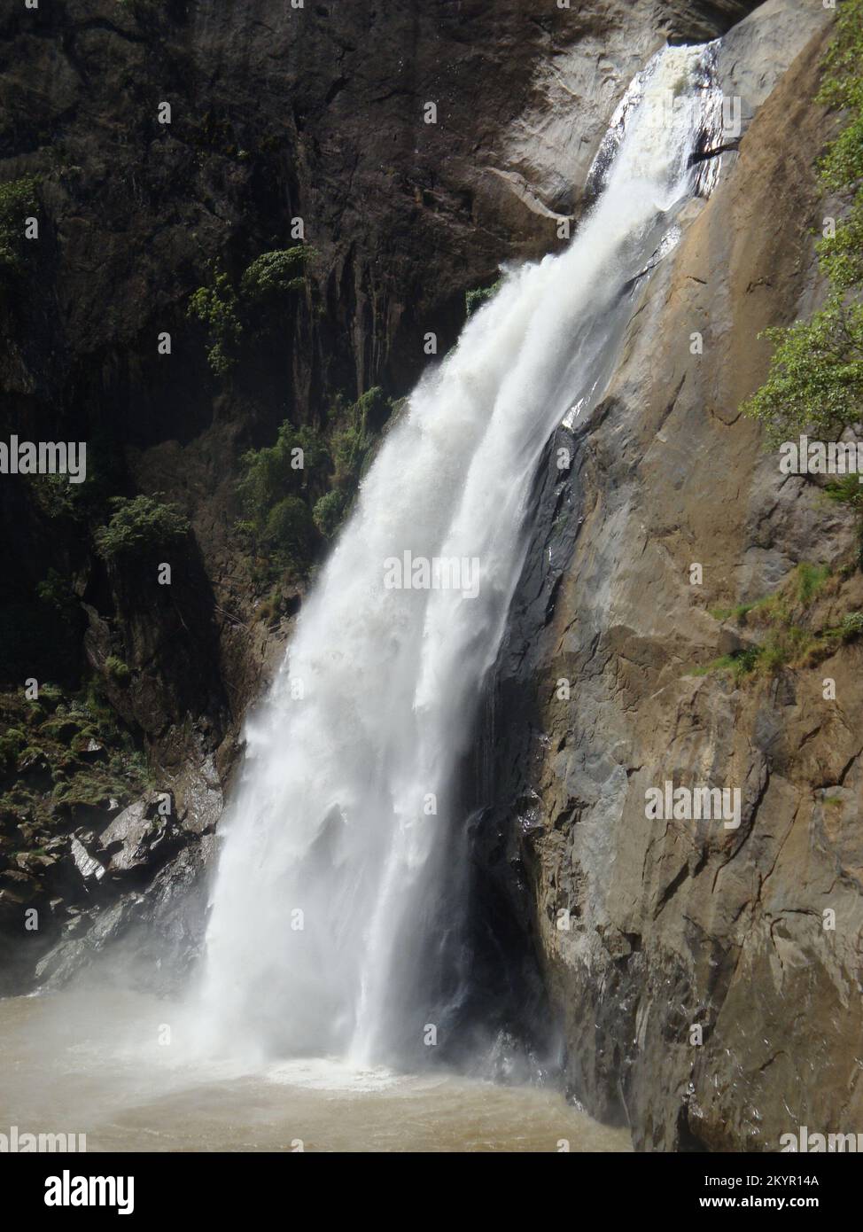 Dunhida Water Falls, Badulla, Sri Lanka Stock Photo - Alamy
