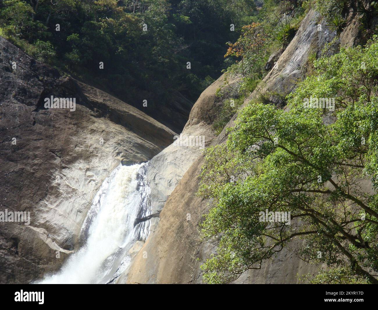 Dunhida Water Falls, Badulla, Sri Lanka Stock Photo - Alamy