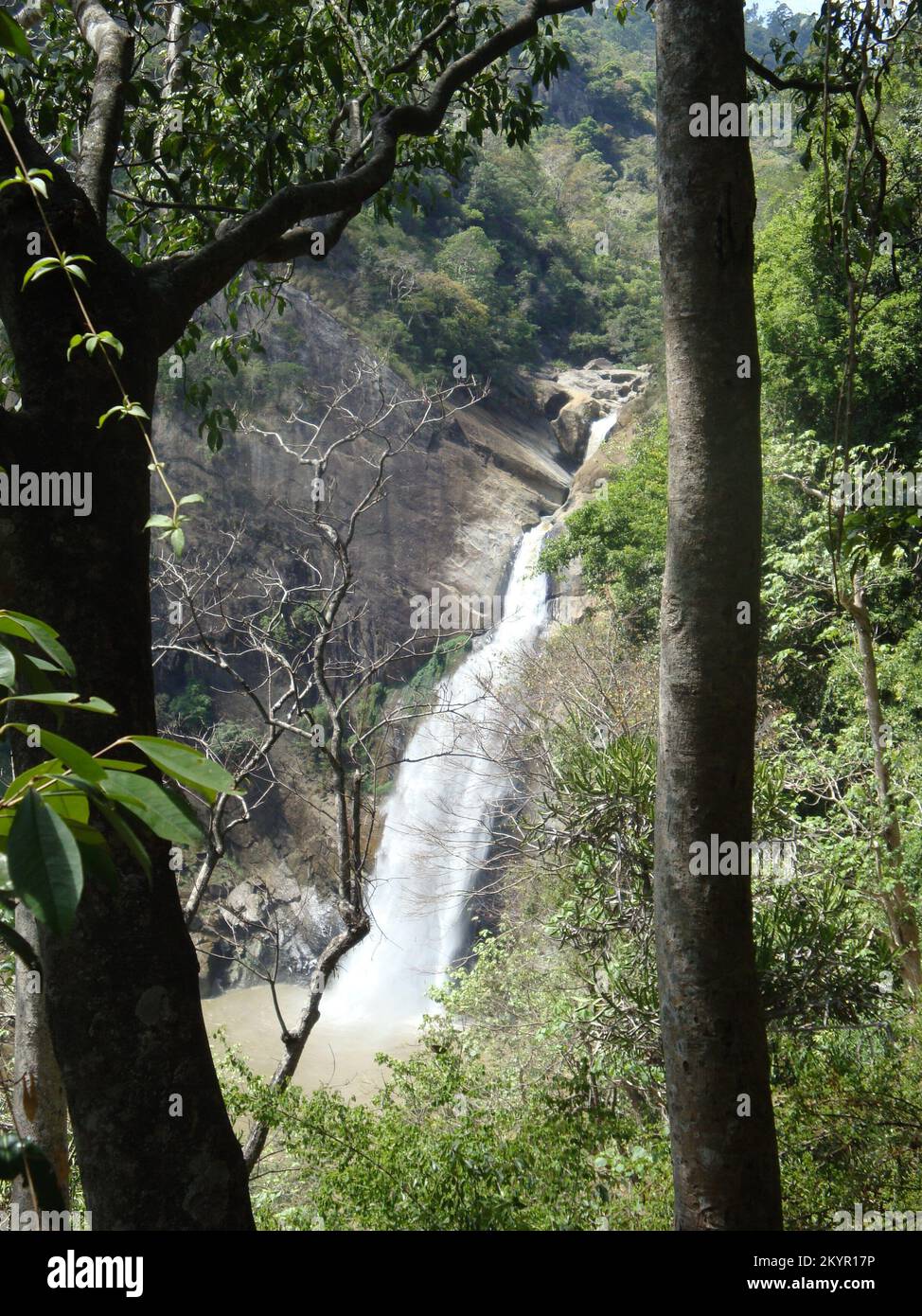 Dunhida Water Falls, Badulla, Sri Lanka Stock Photo - Alamy
