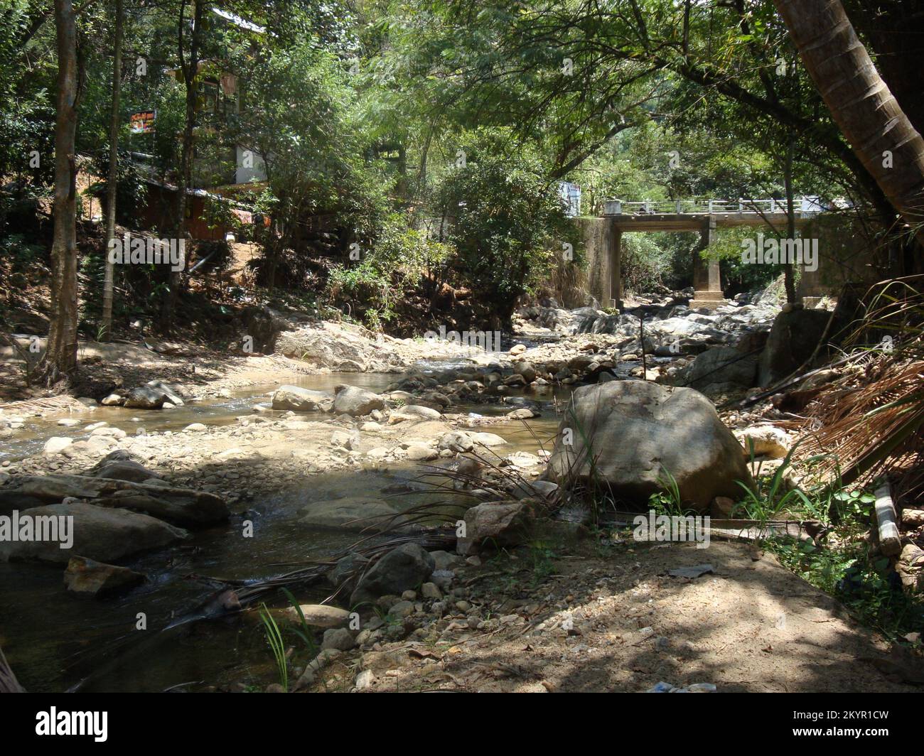 Dunhida Water Falls, Badulla, Sri Lanka Stock Photo - Alamy