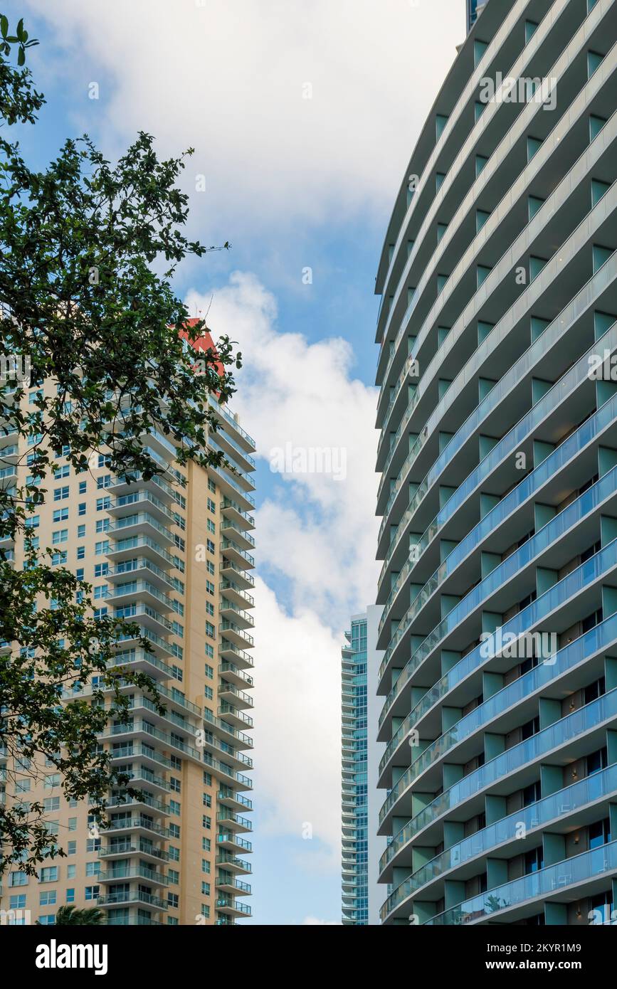 Curved apartments residences architecture hi-res stock photography and ...