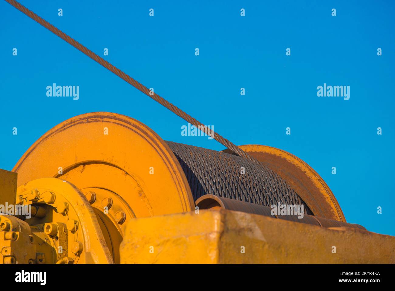 Lifting crane steel heavy winch pull rope lift industrial cable load ...