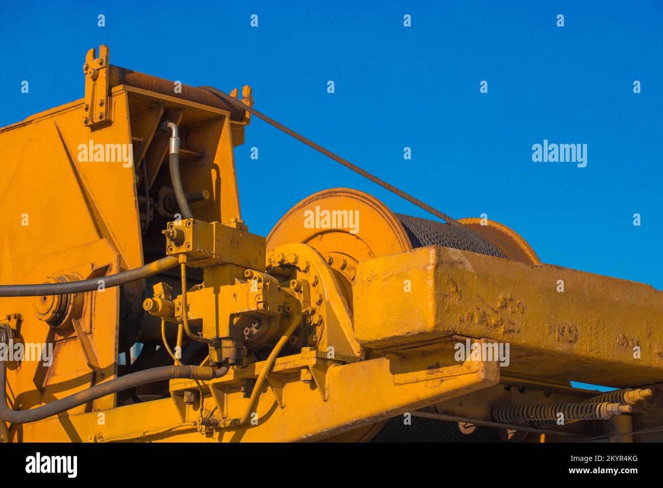 Lifting crane steel heavy winch pull rope lift industrial cable load ...