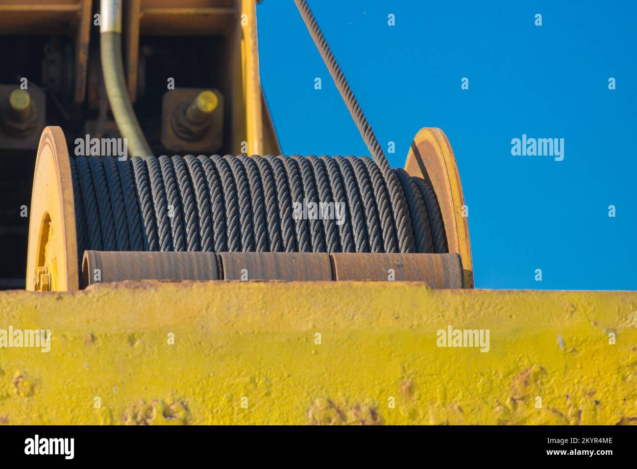 Lifting crane steel heavy winch pull rope lift industrial cable load ...