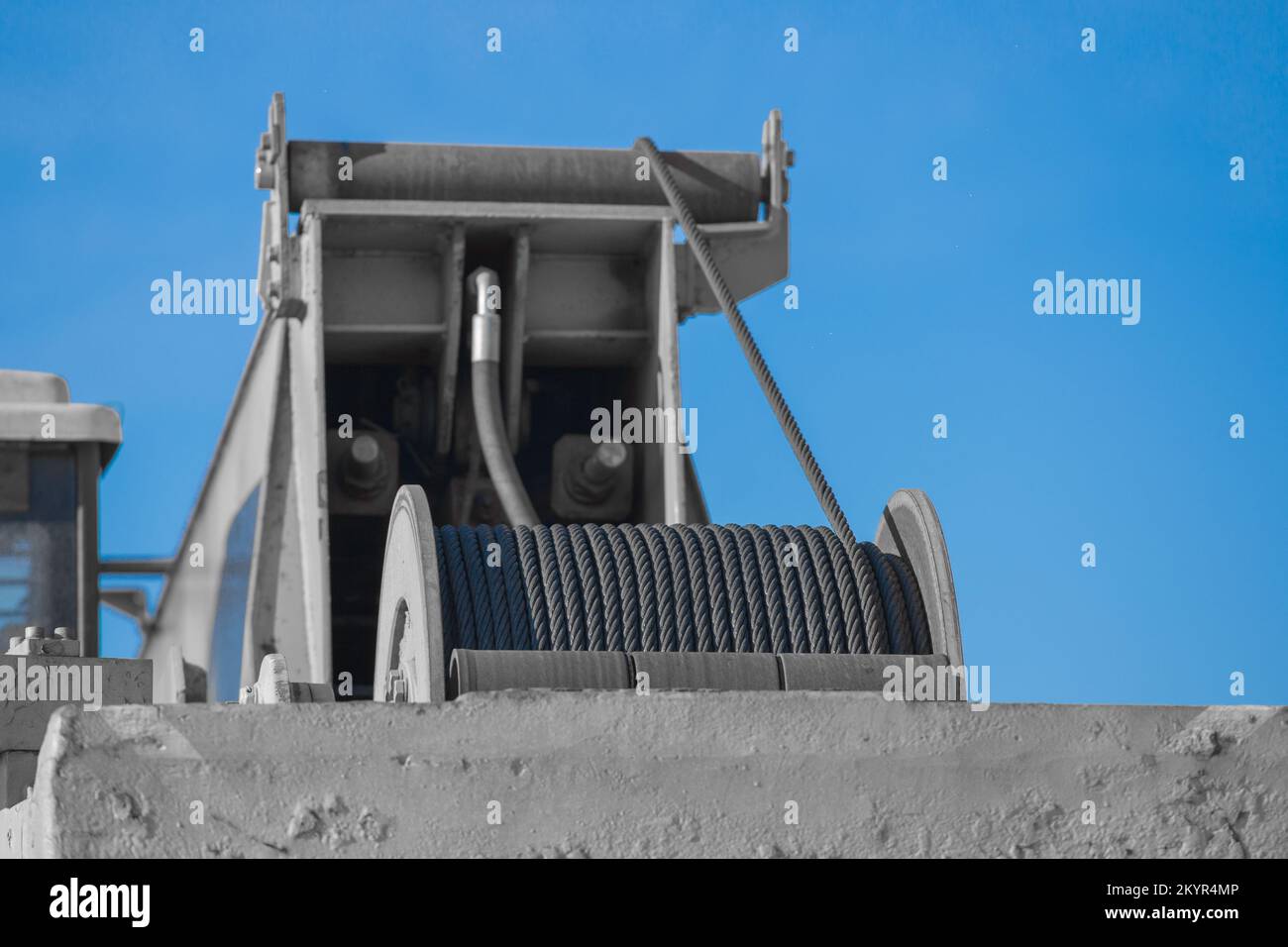 Lifting crane steel heavy winch pull rope lift industrial cable load ...