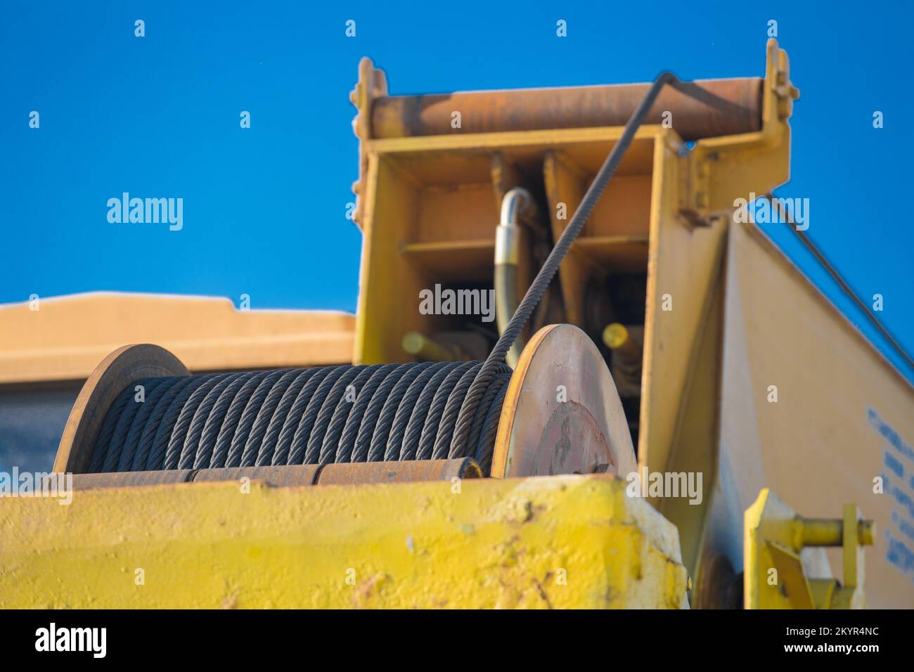 Lifting crane steel heavy winch pull rope lift industrial cable load ...