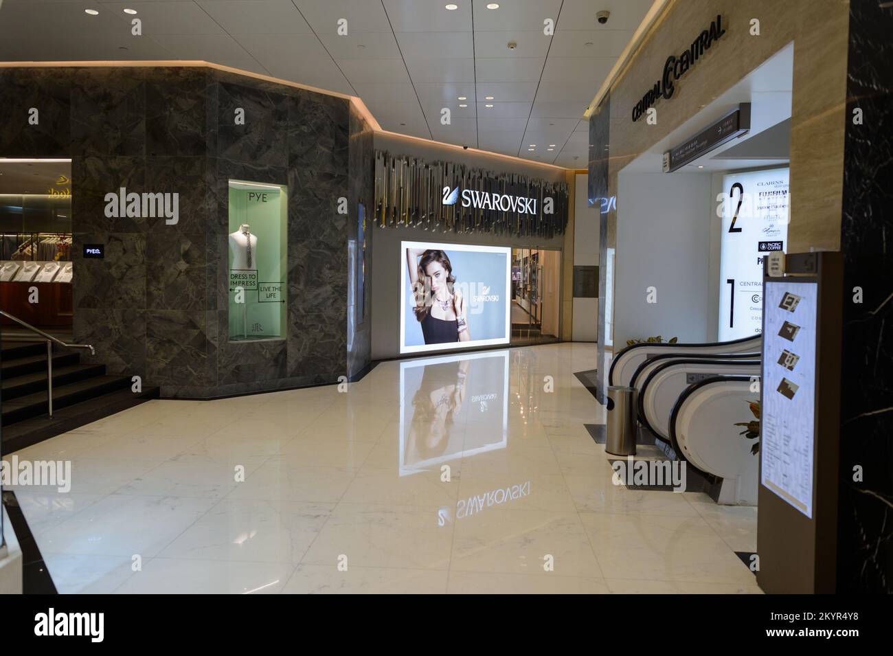 HONG KONG - OCTOBER 25, 2015: interior of the Landmark shopping mall ...