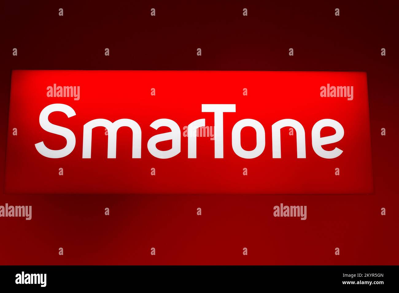 Smartone logo hi-res stock photography and images - Alamy