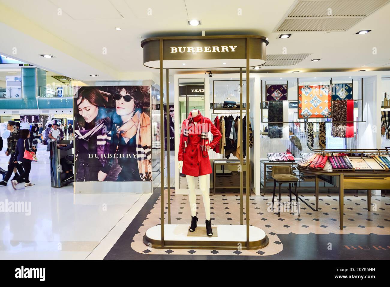 HONG KONG - NOVEMBER 02, 2015: interior of a boutique in New Town Plaza ...