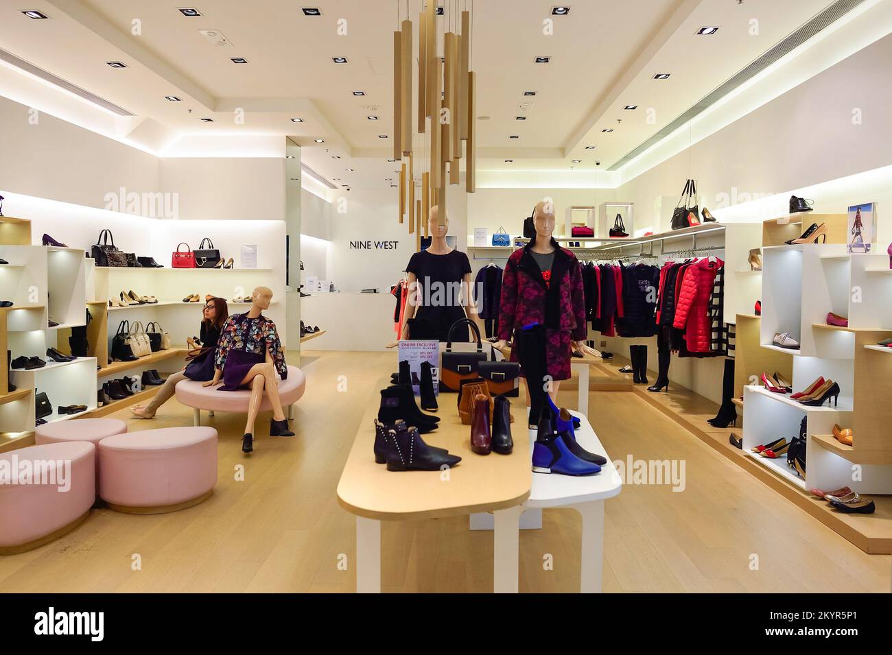 HONG KONG - NOVEMBER 02, 2015: interior of a boutique in New Town Plaza ...