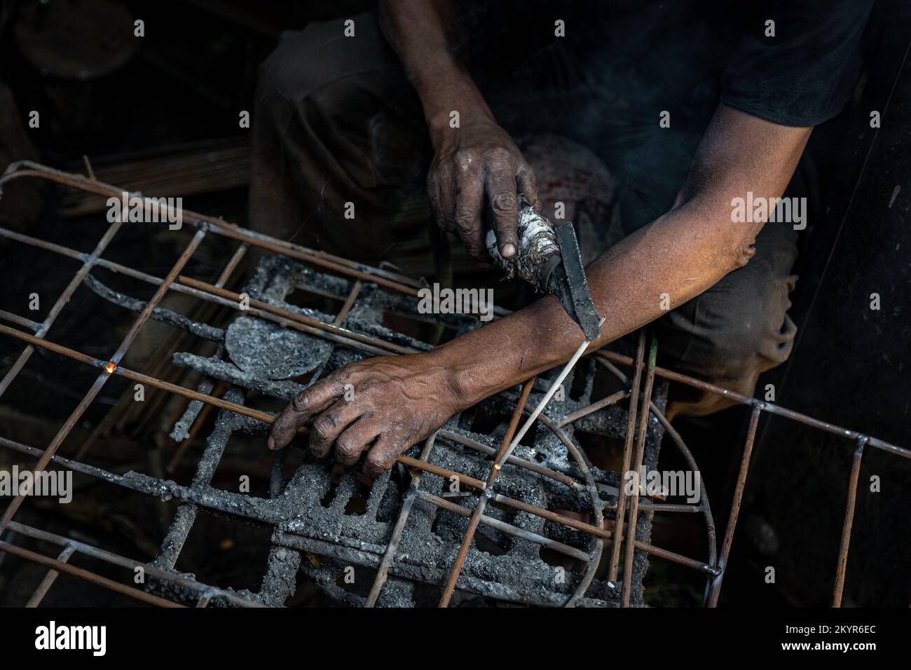 Soldering worker hi-res stock photography and images - Alamy