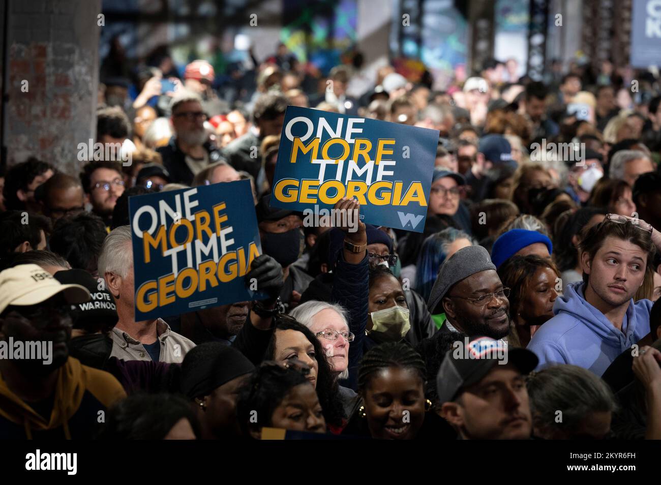 Atlanta, Georgia, USA. 1st Dec, 2022. Former President BARACK OBAMA ...