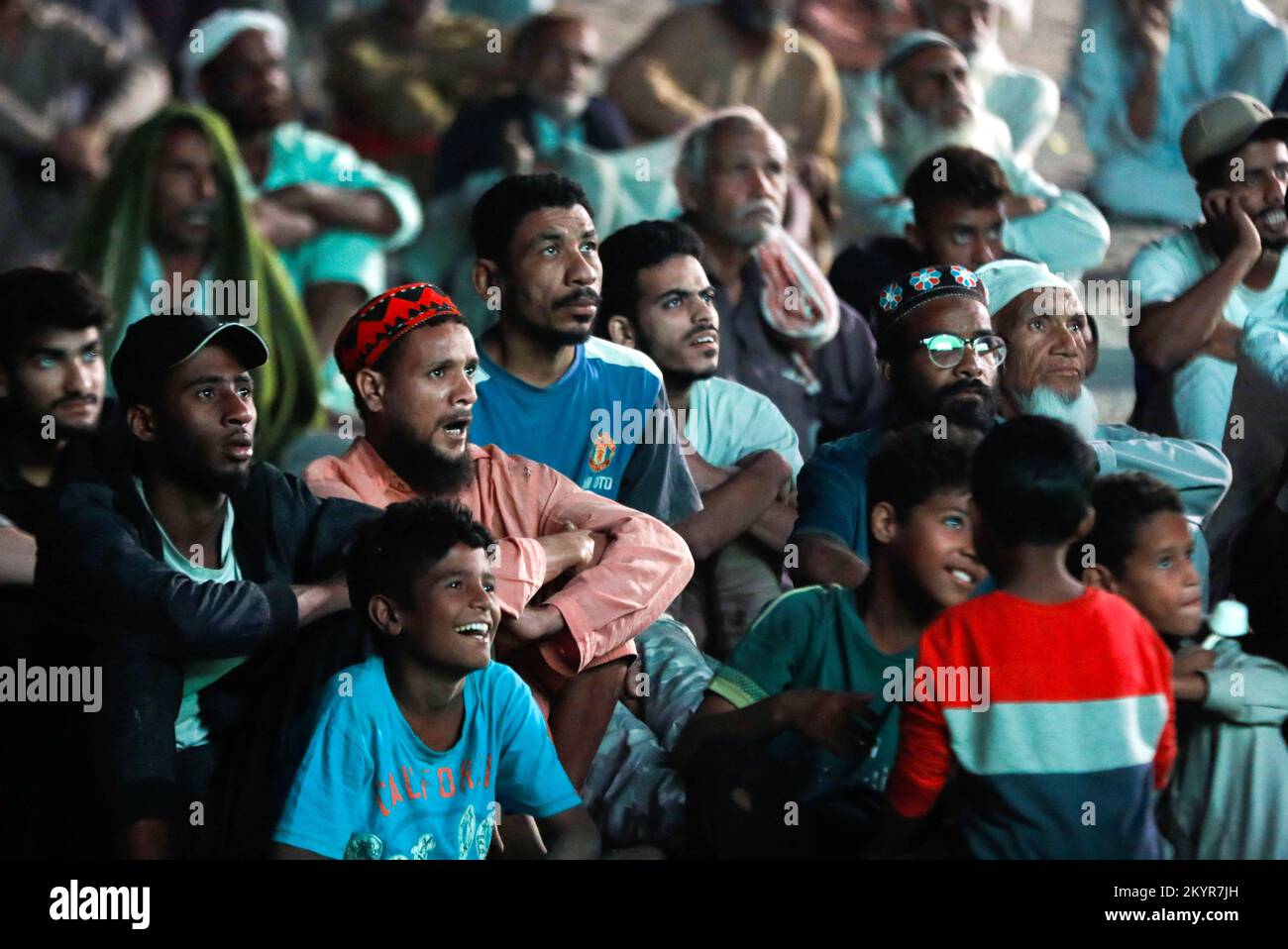 Fifa world cup soccer fans big screen hi-res stock photography and ...