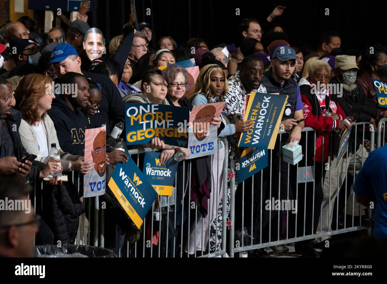Atlanta, Georgia, USA. 1st Dec, 2022. Former President BARACK OBAMA ...