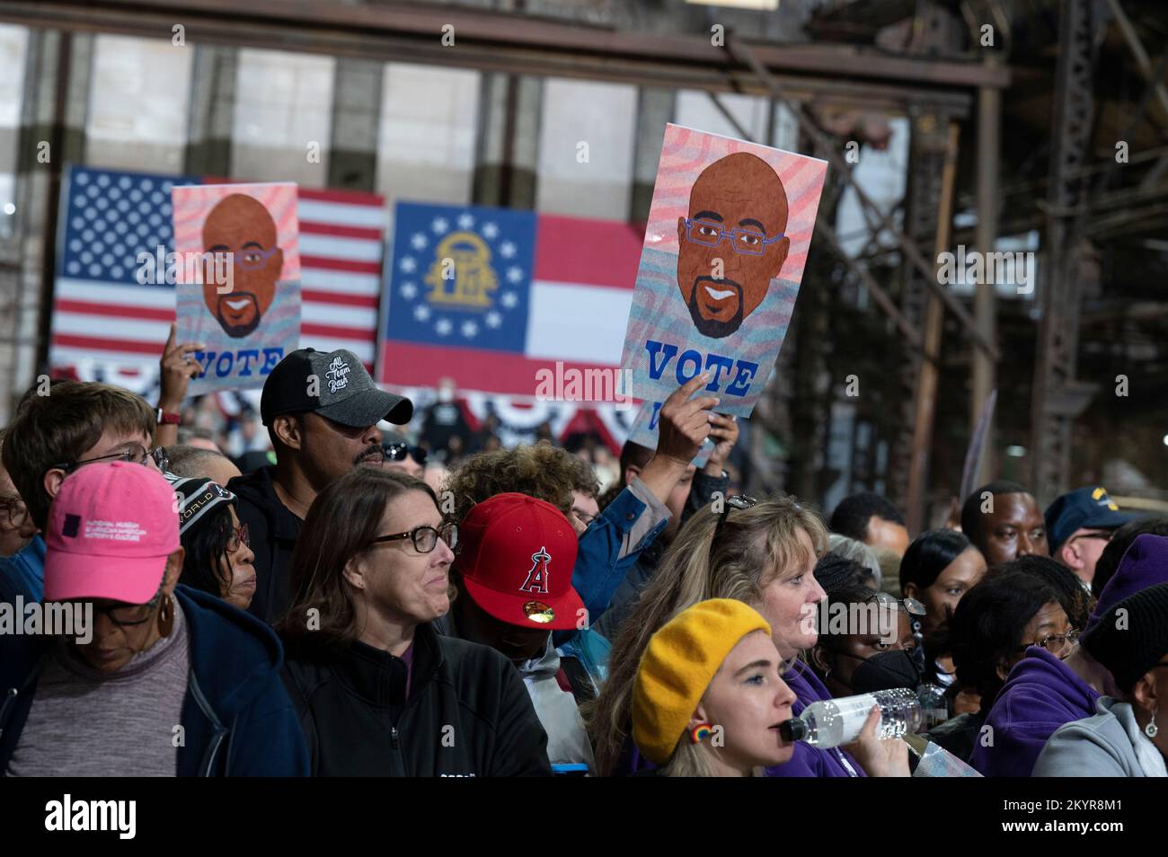 Atlanta, Georgia, USA. 1st Dec, 2022. Former President BARACK OBAMA ...