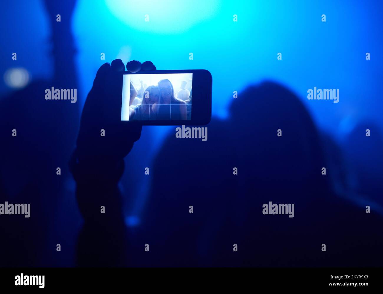Teen fans concert hi-res stock photography and images - Alamy