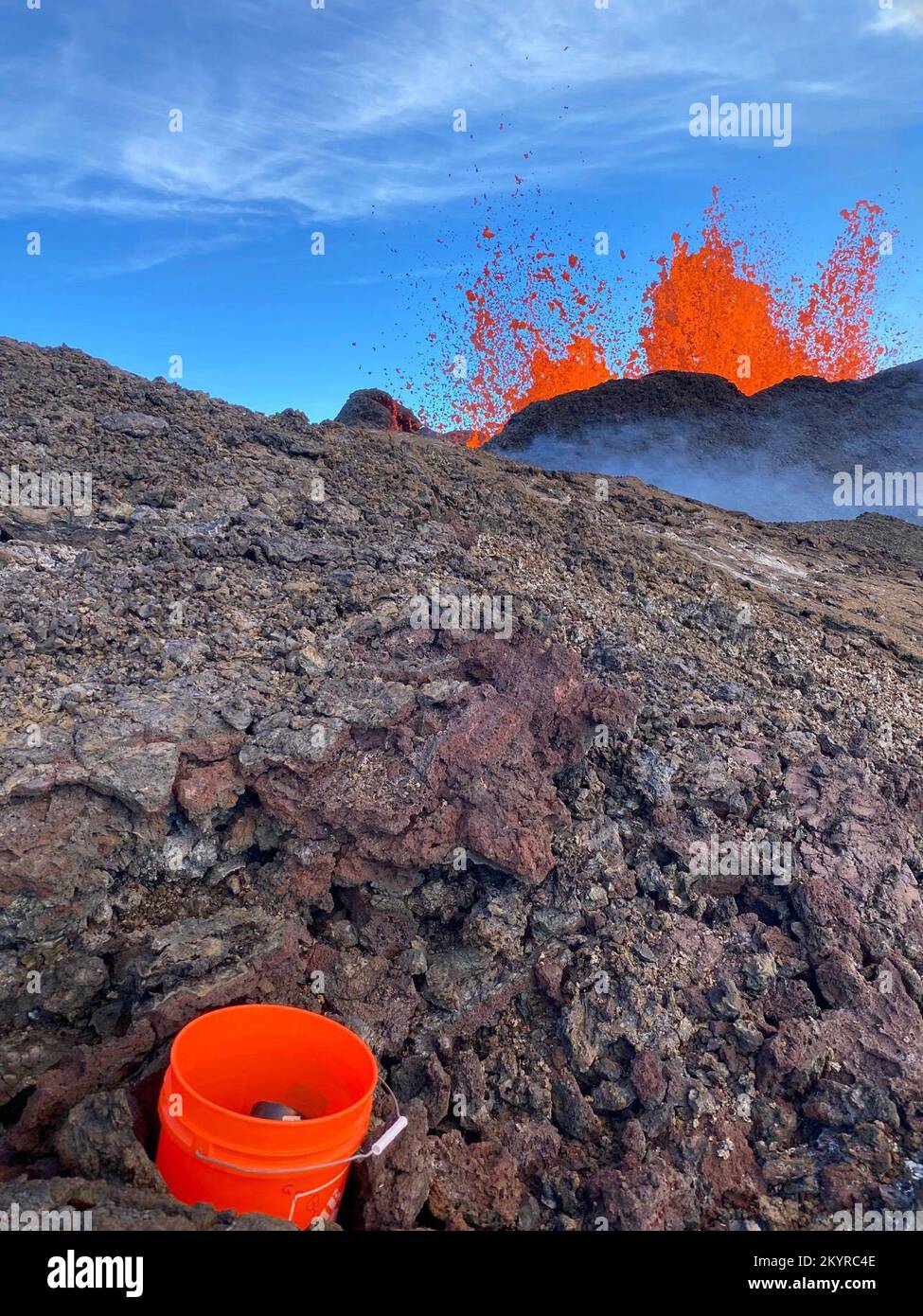 Mauna Loa, Hawaii, USA. 1st Dec, 2022. USGS Hawaiian Volcano ...