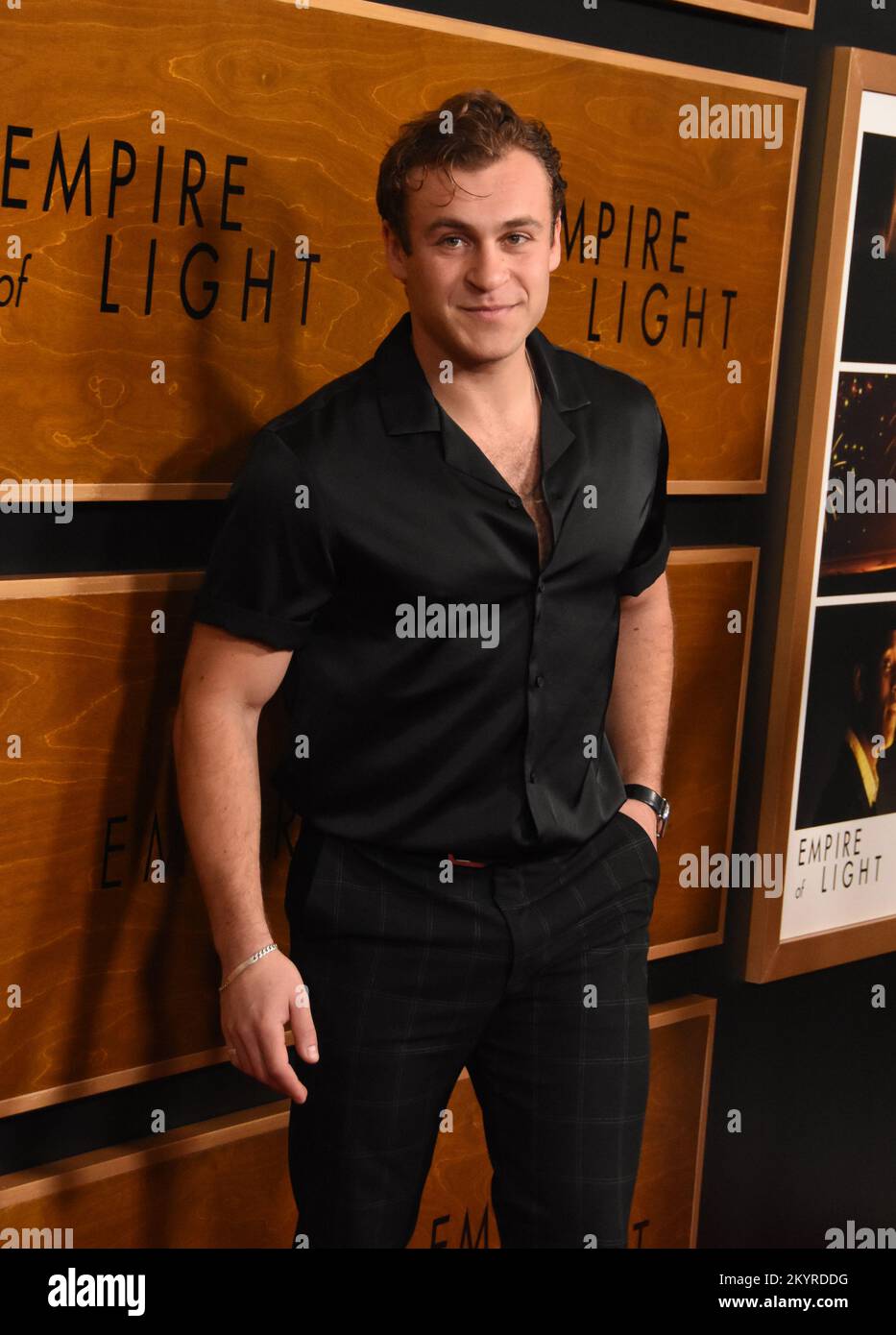 Beverly Hills, California, USA 1st December 2022 Actor Elliott Ross ...