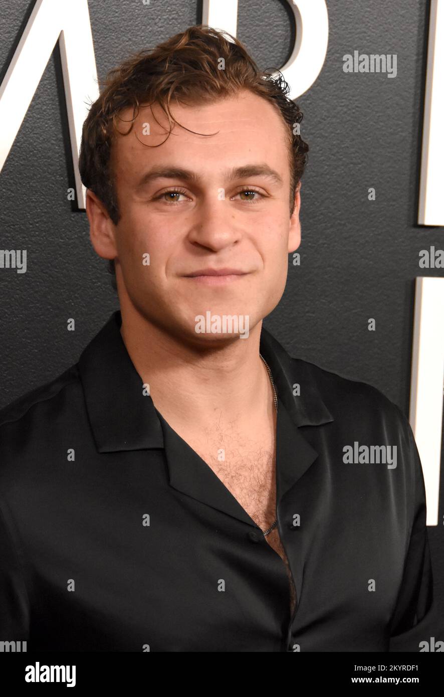 Beverly Hills, California, USA 1st December 2022 Actor Elliott Ross ...