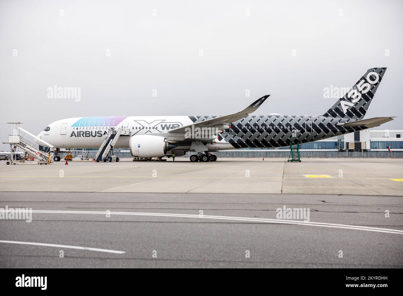 Munich, Germany. 01st Dec, 2022. The test aircraft "Airbus A350 ...