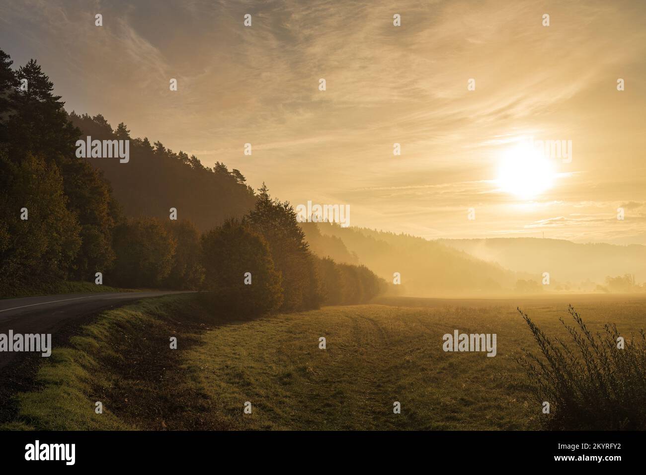 Bend landscape hi-res stock photography and images - Alamy