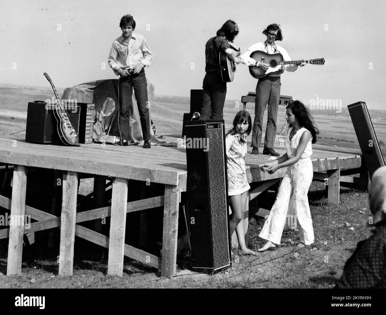 Lanyok hi-res stock photography and images - Alamy