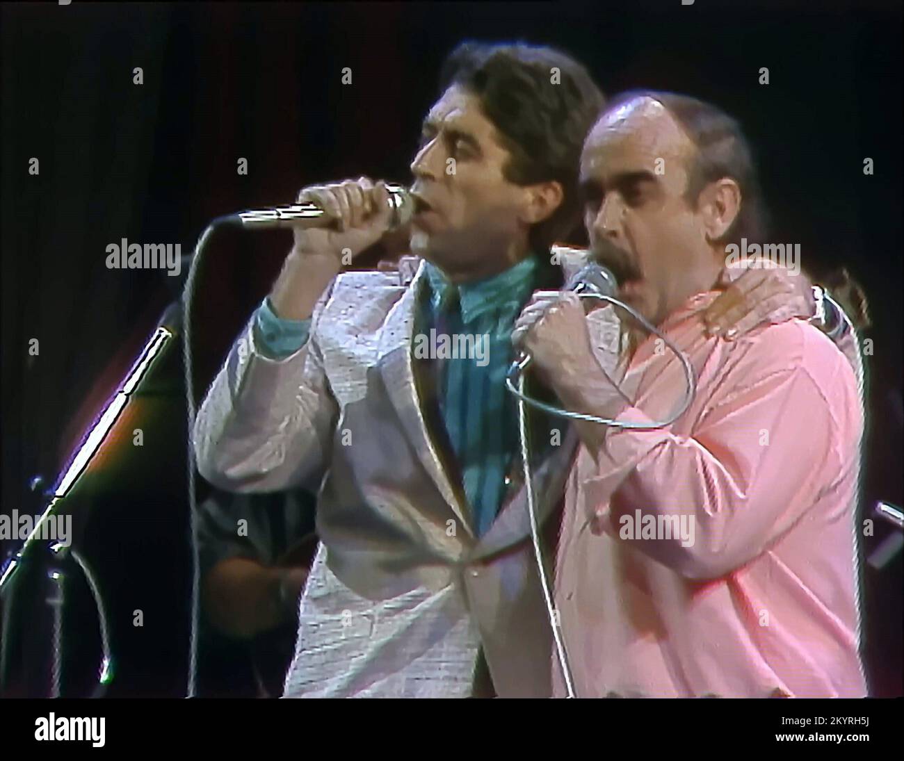 JOAQUIN SABINA and JOSE ANTONIO LABORDETA in LABORDETA, UN HOMBRE SIN ...