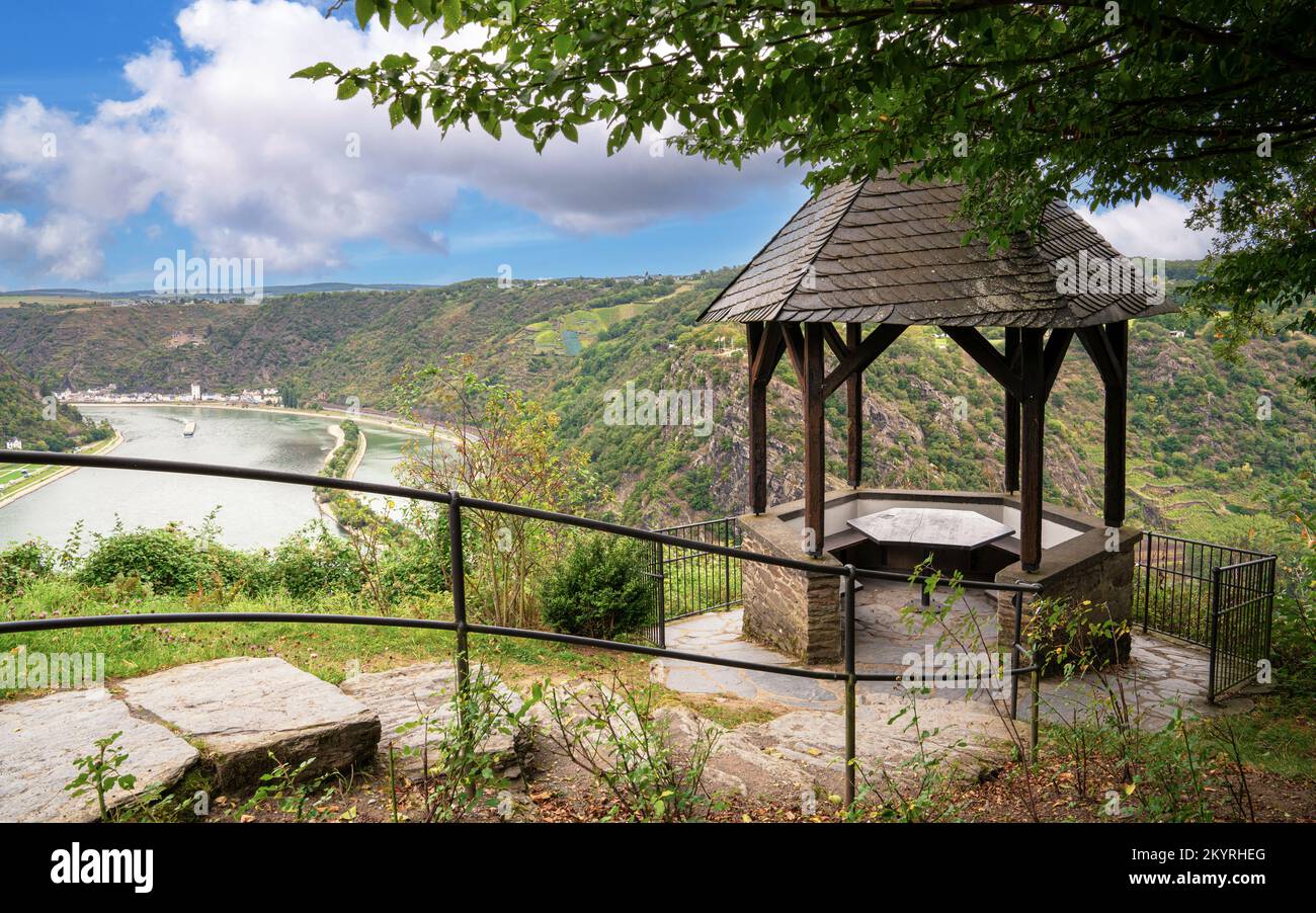 Opposite rock hi-res stock photography and images - Alamy