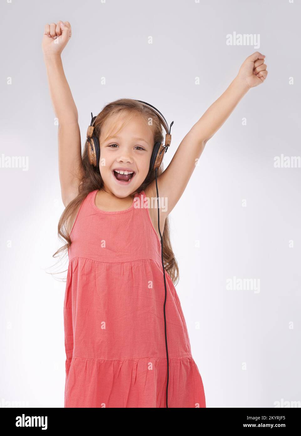 Child listening to music hi-res stock photography and images - Alamy