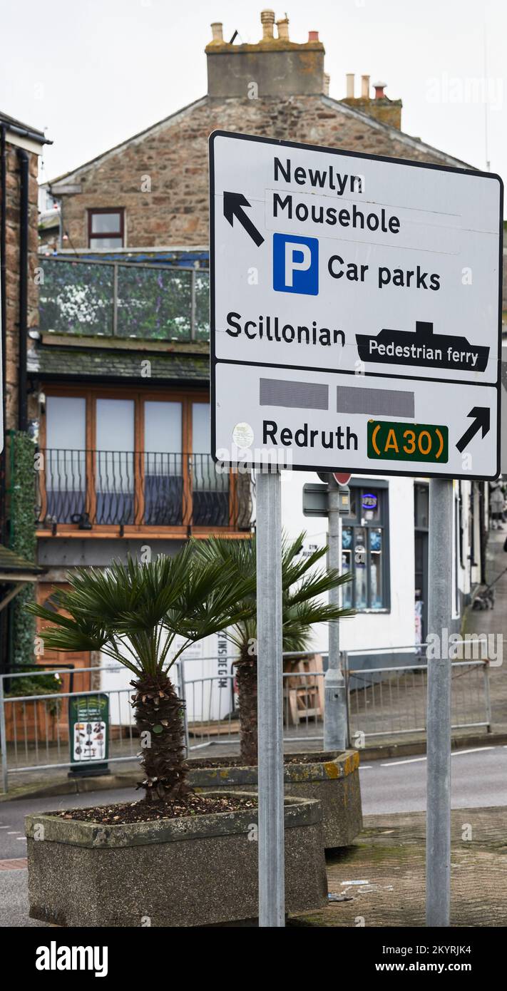 Mousehole sign hi-res stock photography and images - Alamy