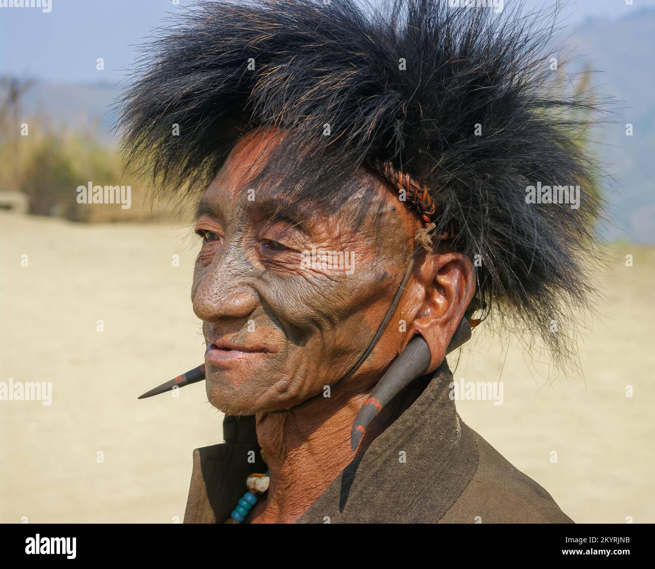 Mon tribe hi-res stock photography and images - Alamy