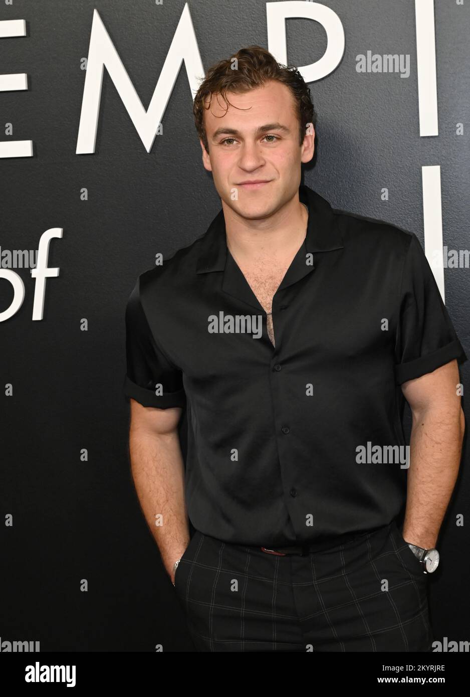 Los Angeles, USA. 01st Dec, 2022. Elliott Ross at the premiere for ...