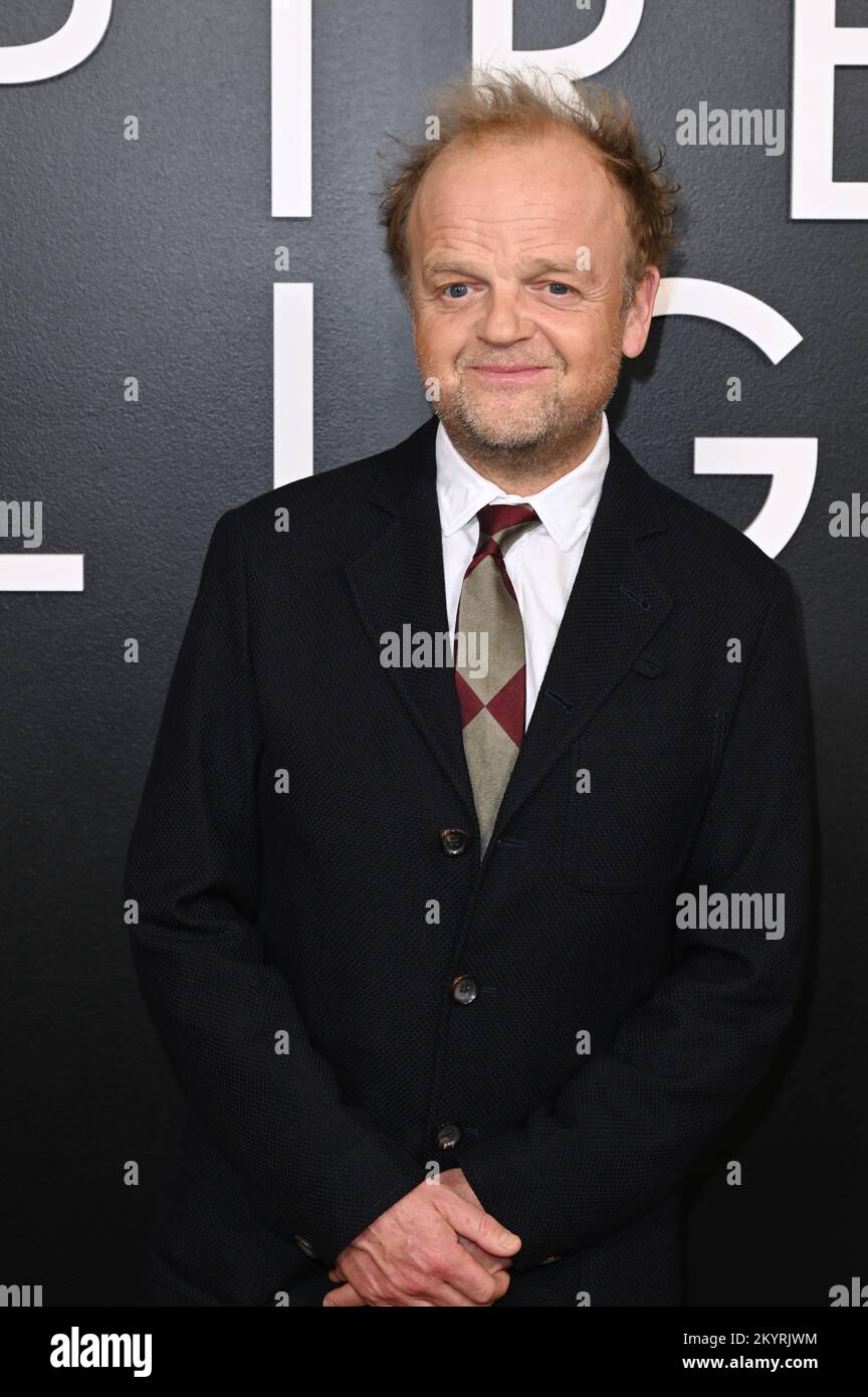 Los Angeles, USA. 01st Dec, 2022. Toby Jones at the premiere for ...