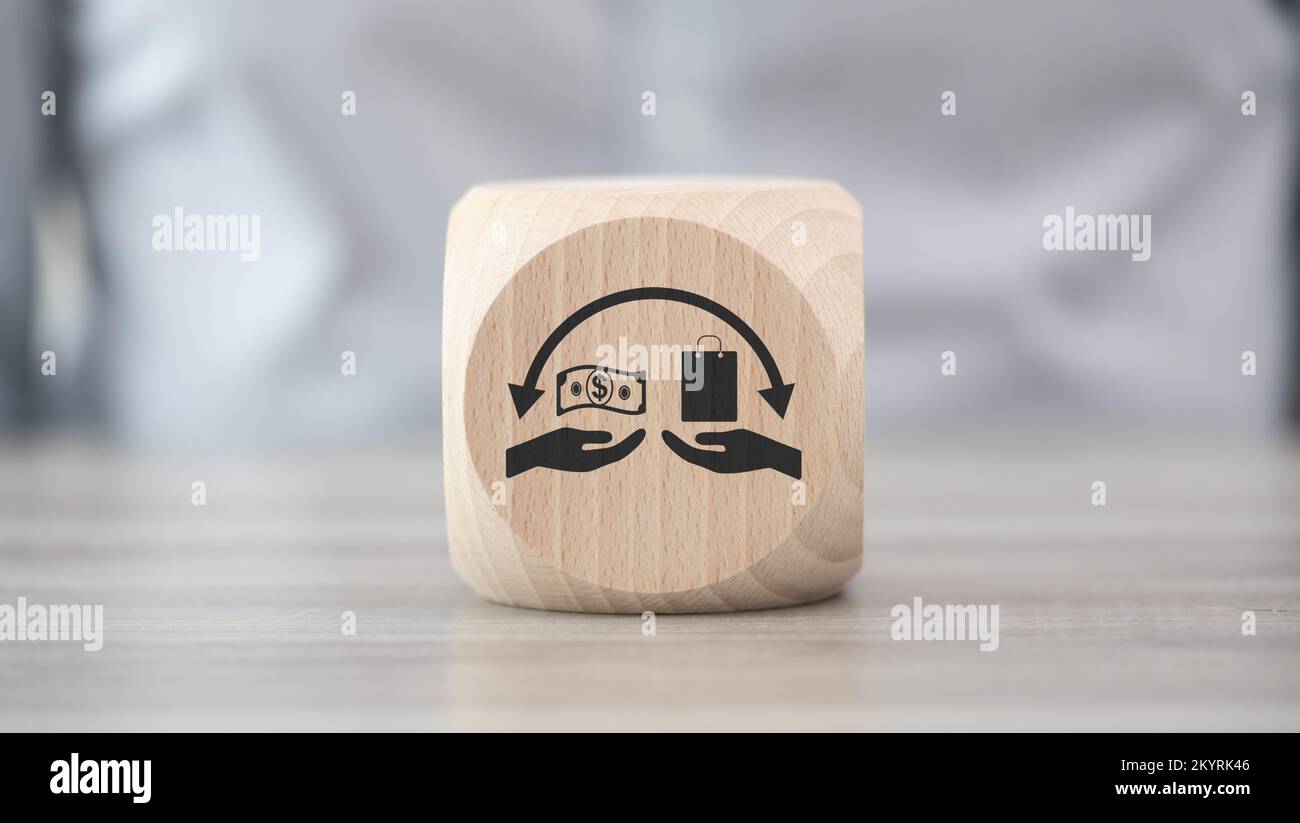 Wooden block with symbol of purchase concept Stock Photo - Alamy