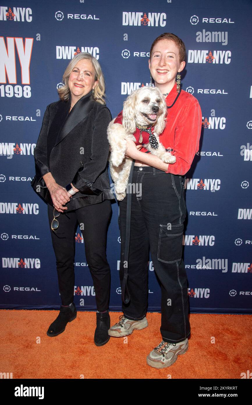 New York, United States. 01st Dec, 2022. Heidi Hunter and Olivia Fine ...