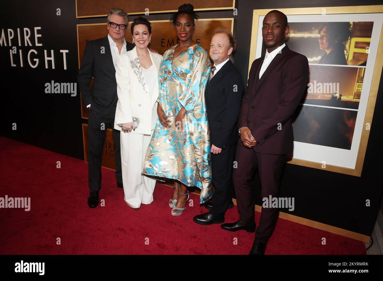 1 December 2022 -Los Angeles, California - Colin Firth, Olivia Colman ...