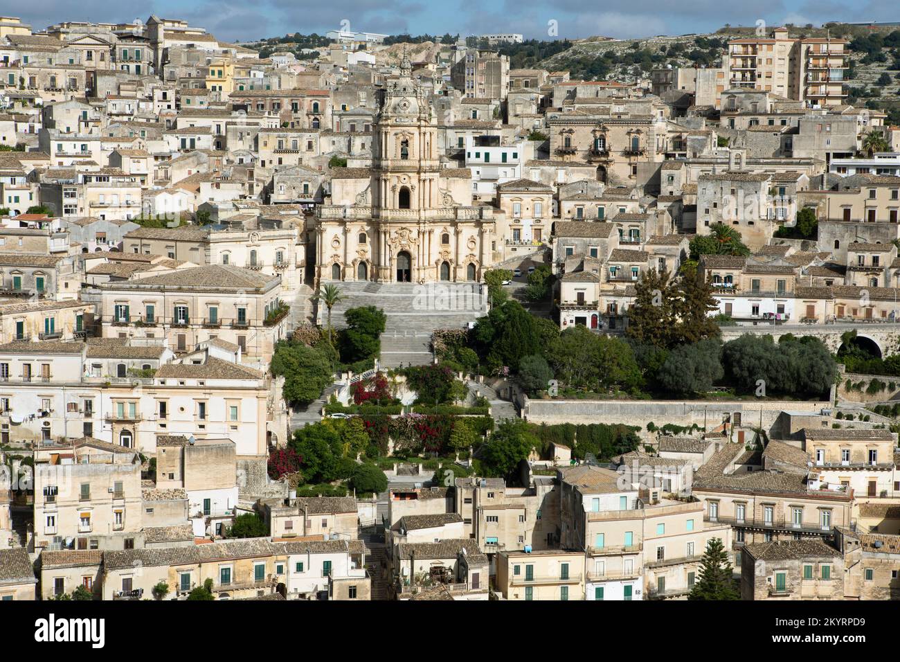 x[City View and Duomo di San Giorgio, Cathedral of San Giorgio, Modica ...